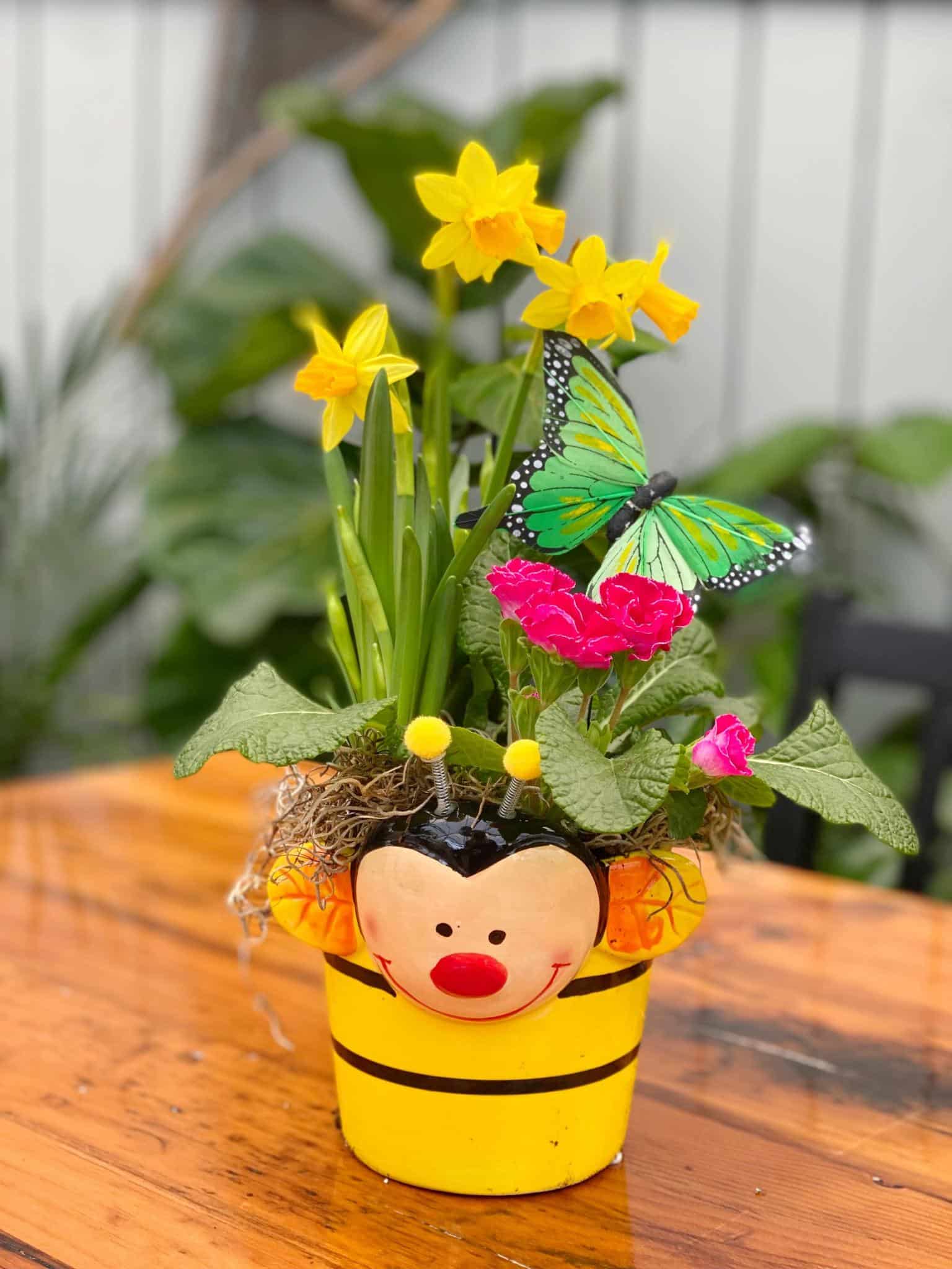 Bumblebee DIY | The Watering Can Flower Market